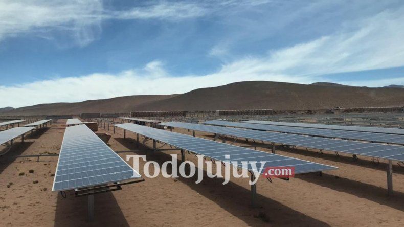 Cauchari, el Parque Solar más grande de América Latina, está en un 60% ...