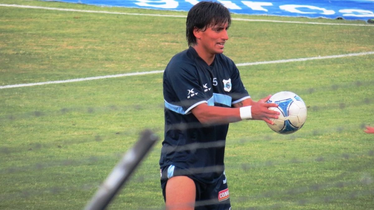 Dos reapariciones para visitar al “Tiburón”