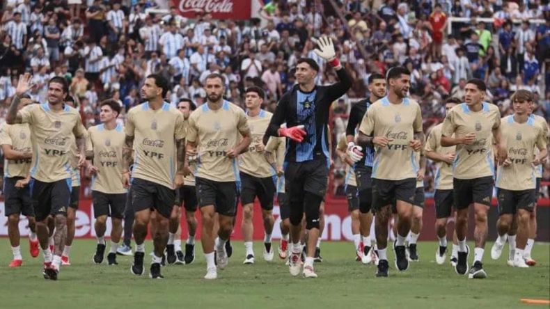 La Selección Argentina venció 2-0 a la Sub 20 en partido benéfico por ...