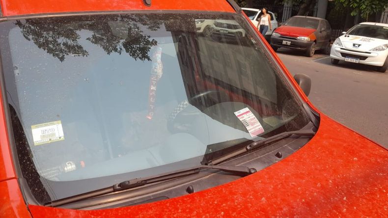 VÍA Parking: ¿Qué es el sticker que dejarán en los autos?