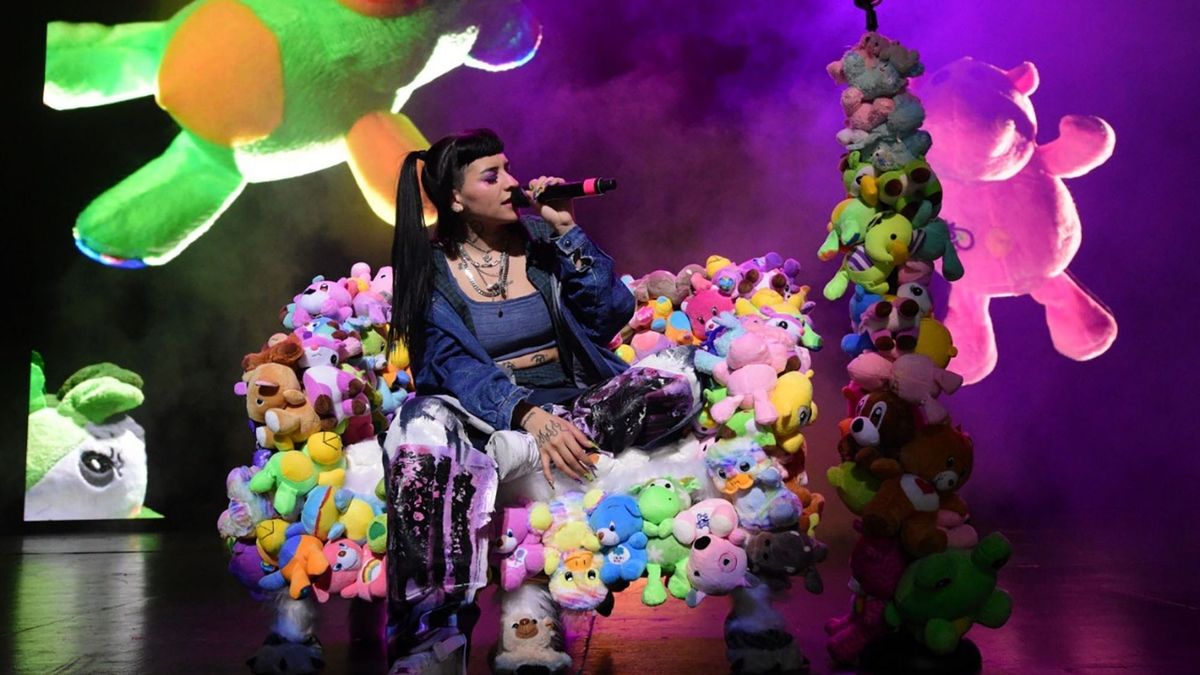 La primera jujeña: Cazzu no para de crecer y en el 2020 llegará al Luna ...