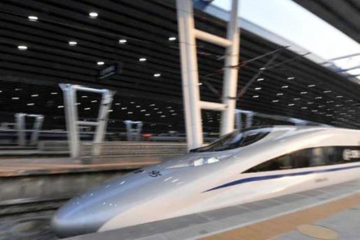 China inauguró la línea de trenes de alta velocidad más larga del mundo