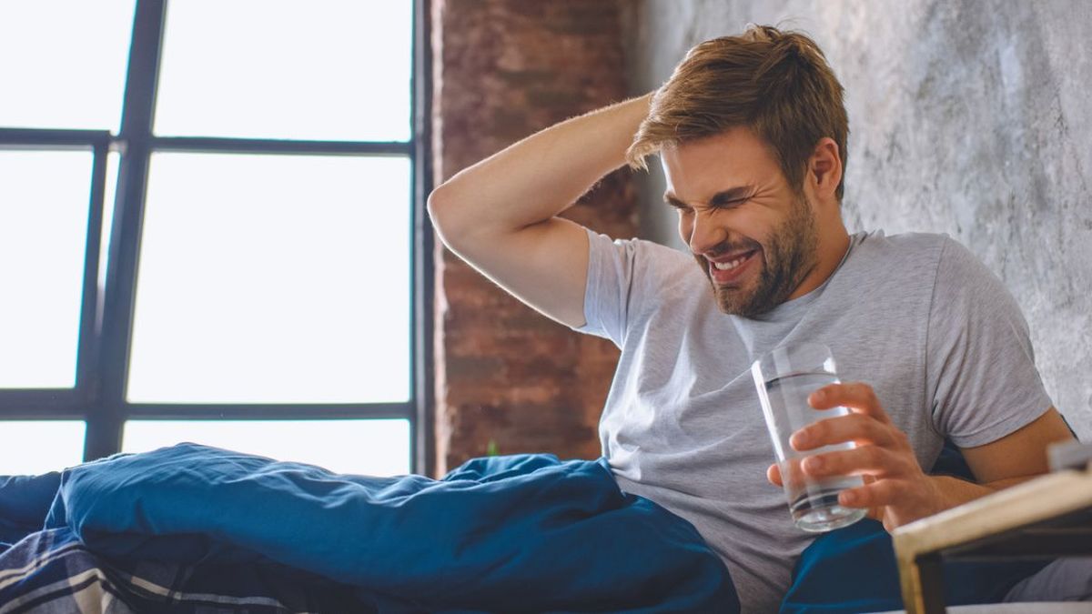 Alcoholismo: ¿Qué tomar para quitar la resaca?