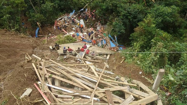 Alud mortal en Indonesia: más de 1000 muertos y cientos de desaparecidos