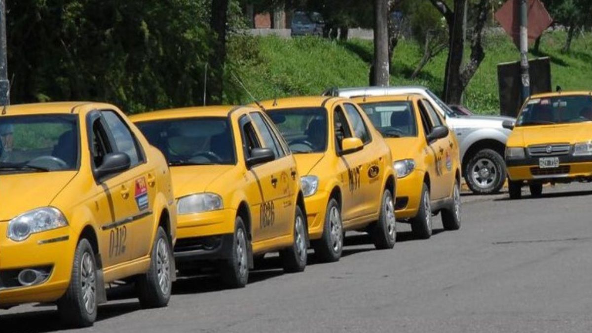 Taxis: nuevas tarifas para radiollamada y compartidos