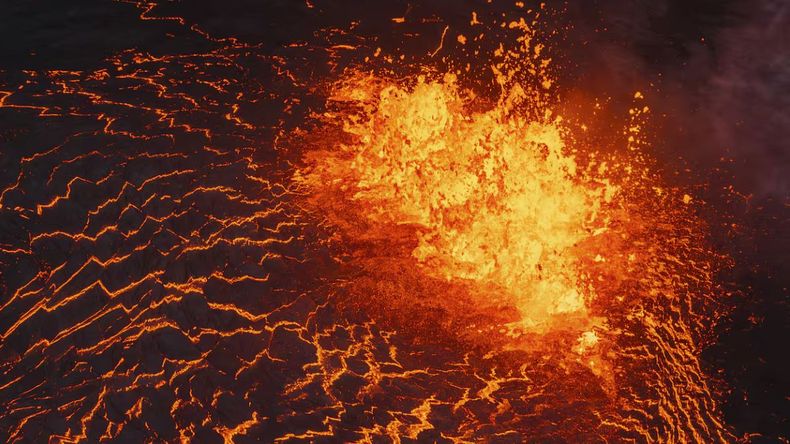 Por quinta vez consecutiva erupcionó el volcán Grindavik en Islandia