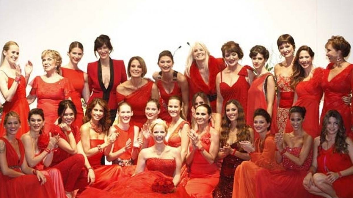 Mujeres del espectáculo se vistieron de rojo en La Rural