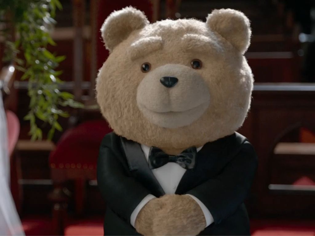 El oso Ted vuelve hacer de las suyas en su segunda película