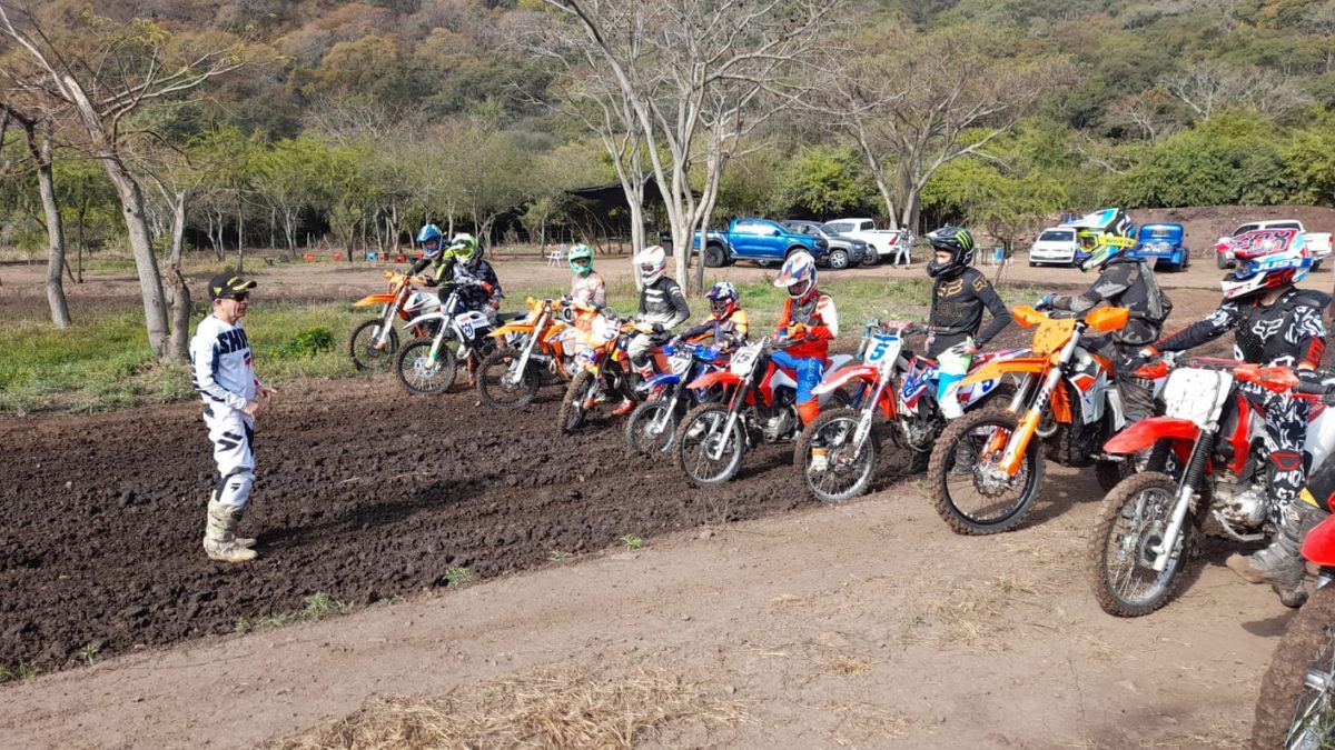 Motocross y Enduro: primera jornada del curso