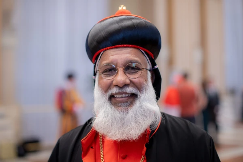 Cónclave: ¿Por qué algunos cardenales visten diferente?