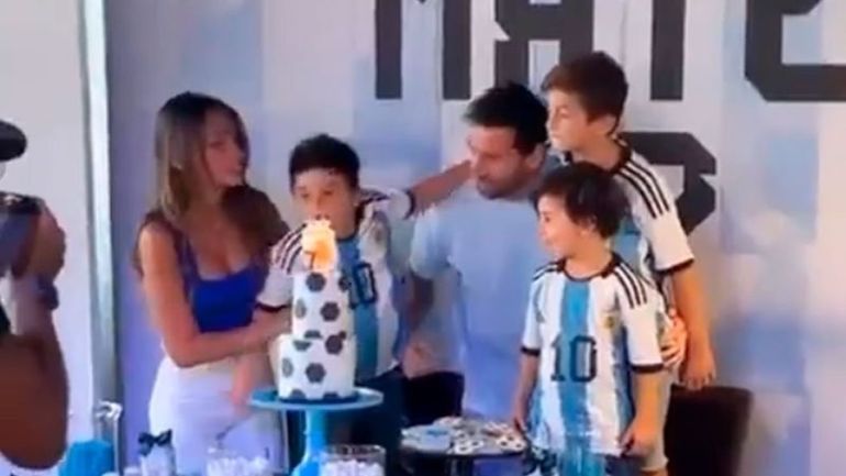 El festejo de Mateo Messi con los colores de la Selección