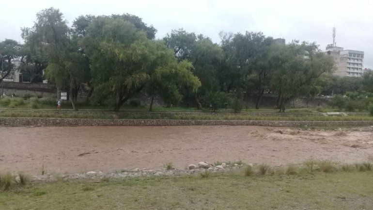 Xibi Xibi: desalojaron el parque por crecidas en zonas altas