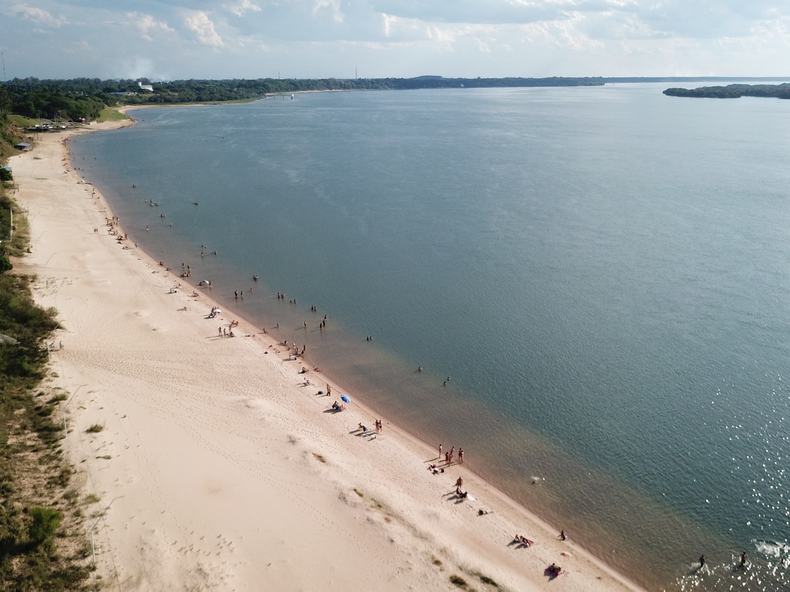 El maravilloso destino de Corrientes con playas y pesca de surubí