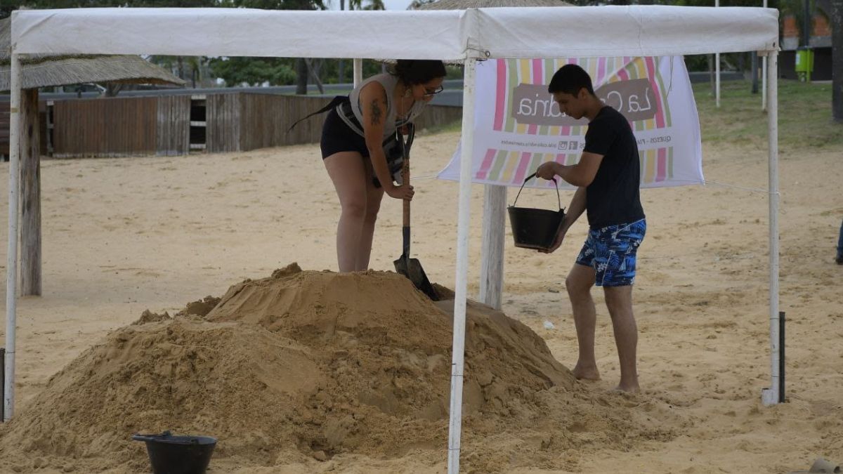 Esculturas en la arena: jujeña presente en Corrientes