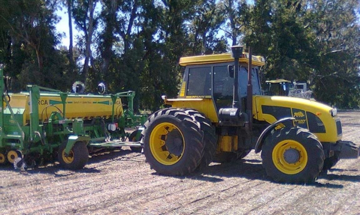 Córdoba: fábrica llega al récord de producción de tractores