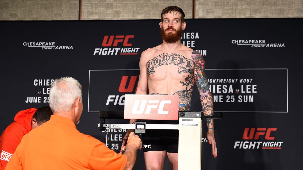UFC: Le rompieron un testículo de un rodillazo a un peleador