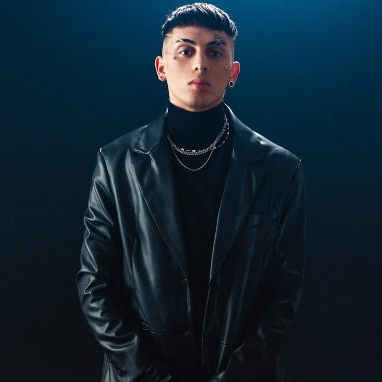 Khea vuelve a la música con su disco llamado Serotonina