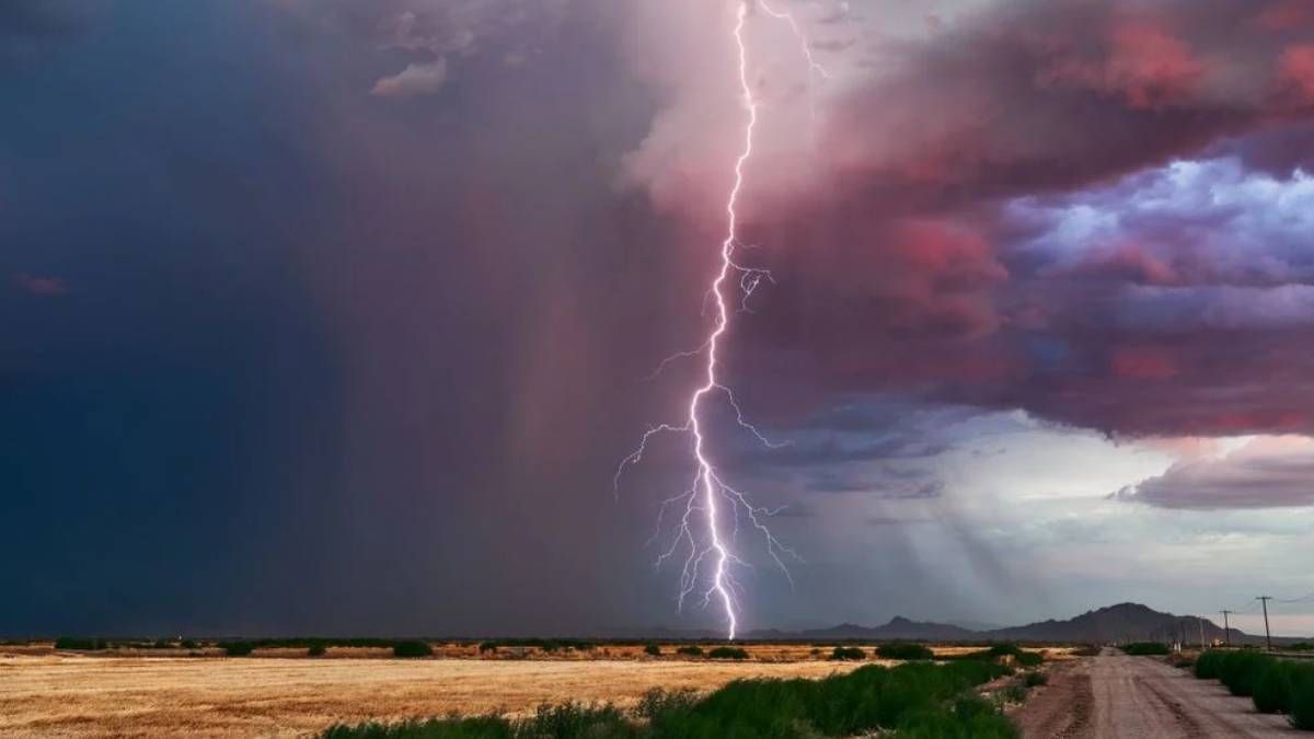 Un rayo que atravesó Argentina y Uruguay rompió un récord