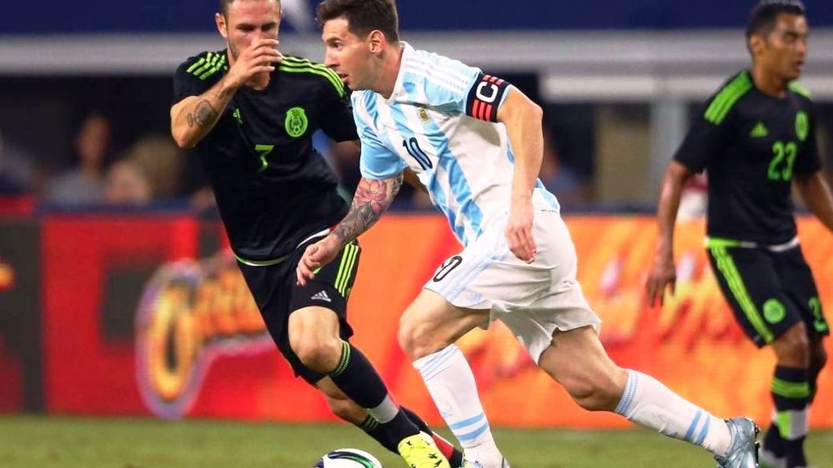 Ocho argentinos entre los 100 mejores futbolistas de 2015 Ocho argentinos entre los 100 mejores futbolistas de 2015