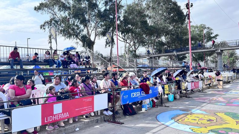 FNE 2025: Mirá lo mejor de la entrega de premios de las carrozas y ...