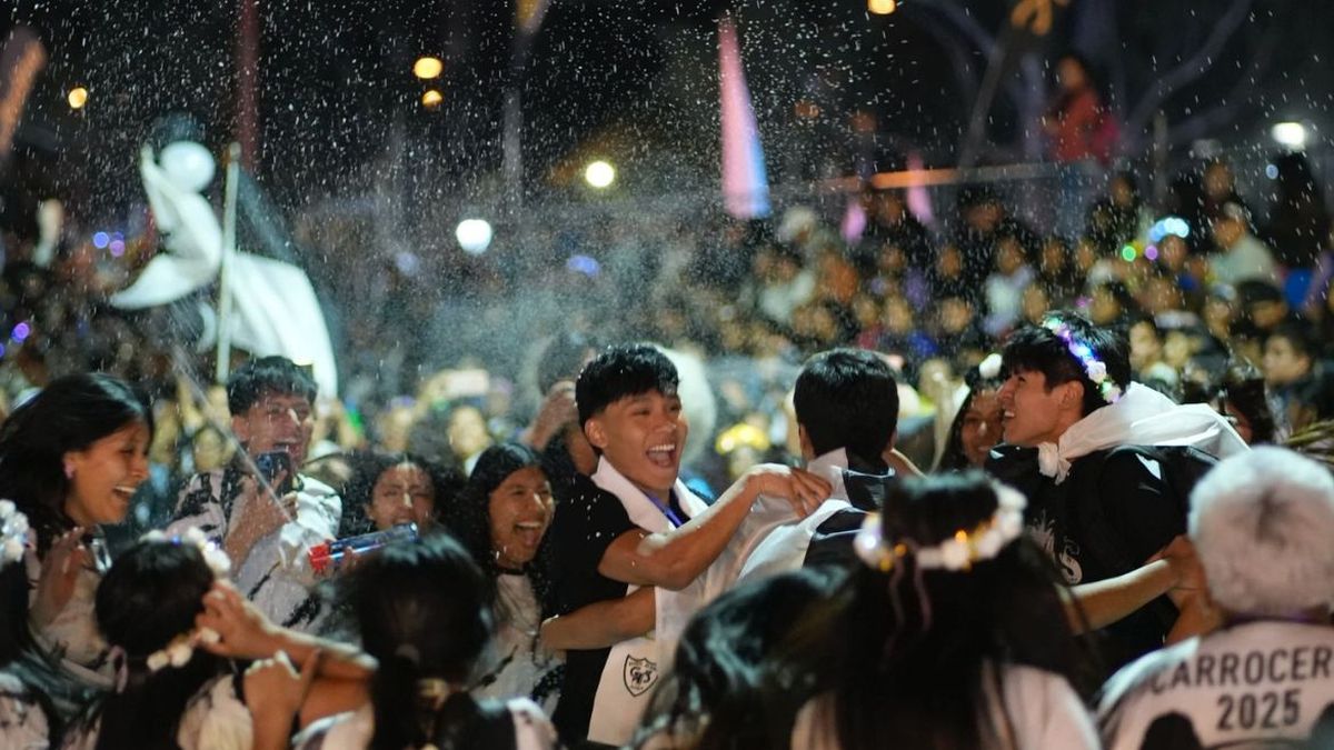 FNE 2025: Mirá lo mejor de la entrega de premios de las carrozas y ...