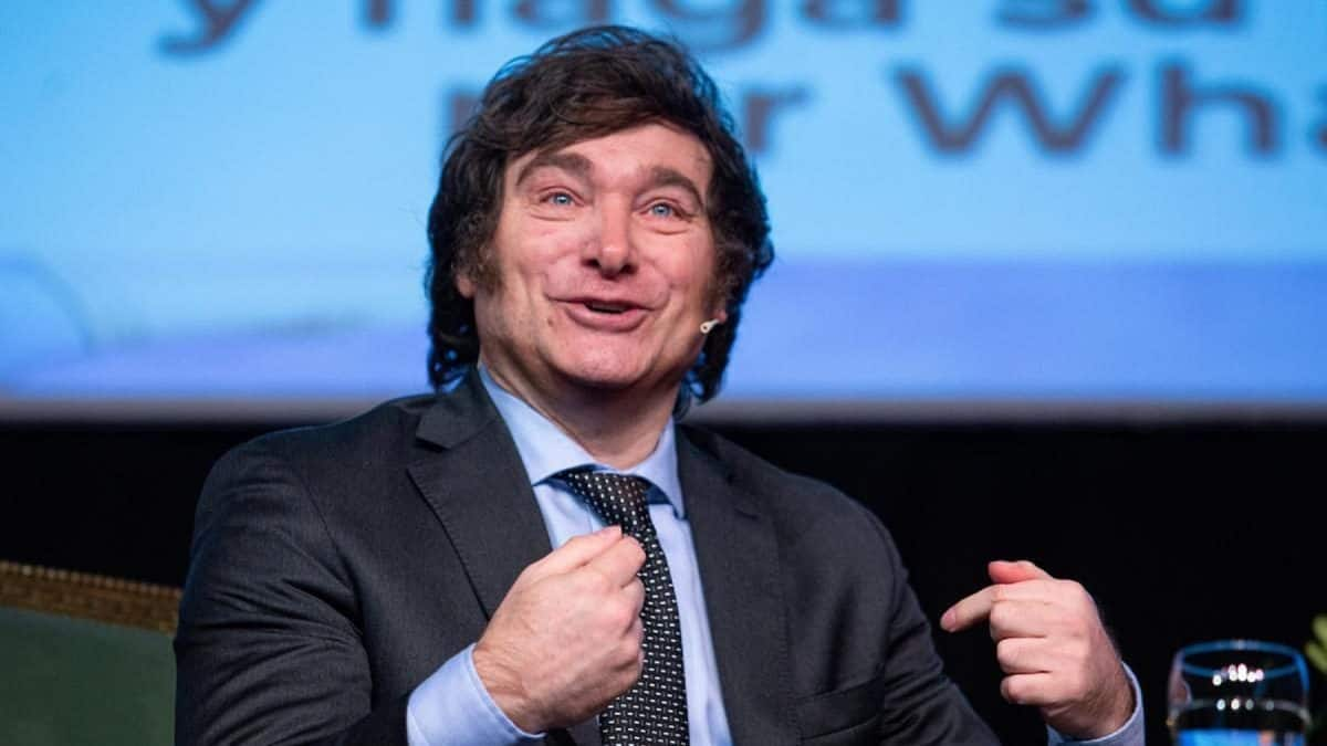 Javier Milei ratificó el rumbo: Nos van a salir dólares por las orejas