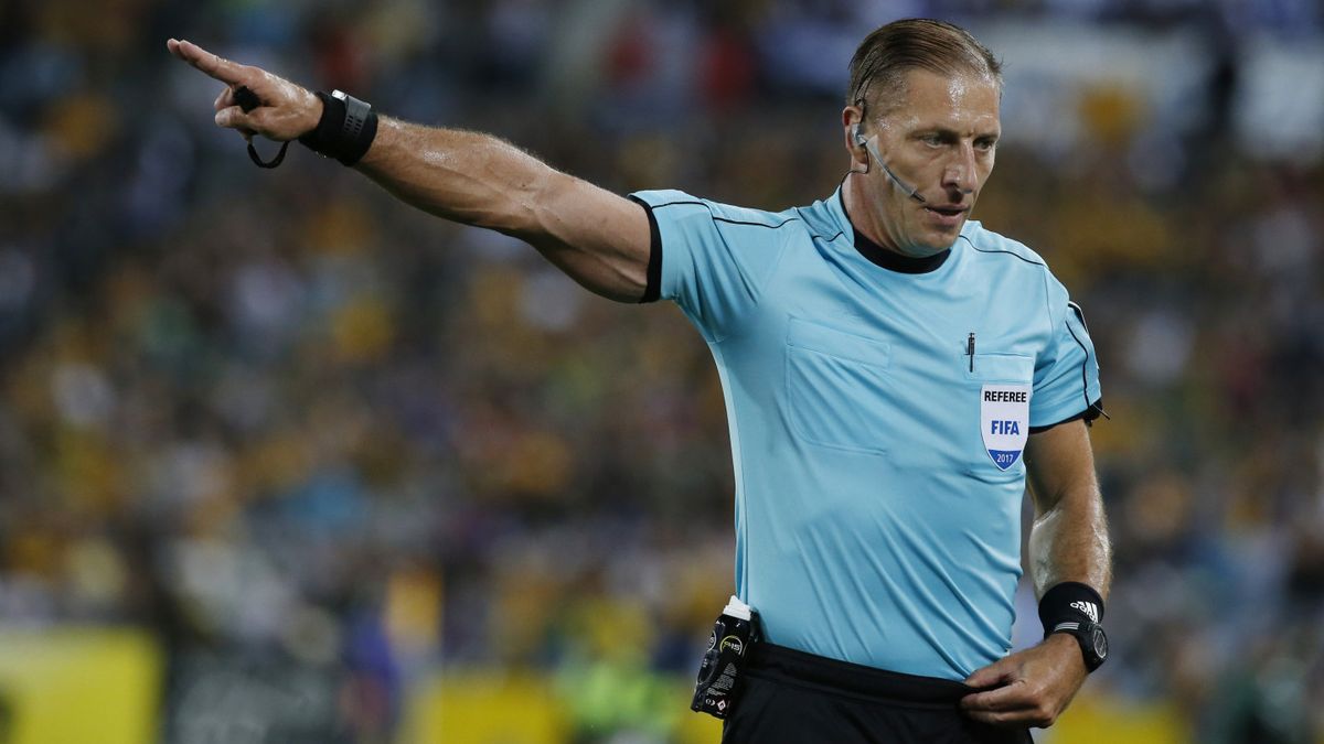 Pitana dirigirá el partido inaugural de la Copa América y un árbitro ...