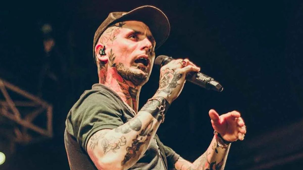 El cantante de Ke Personajes y su lado solidario