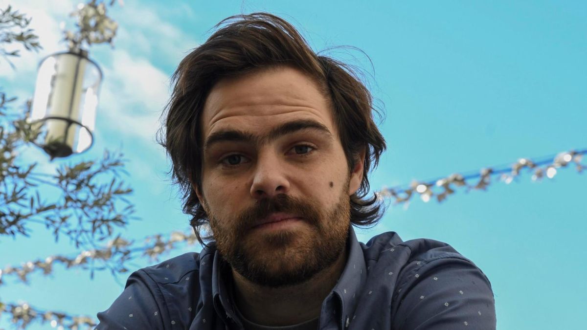 El rotundo cambio de look de Peter Lanzani para su nueva película