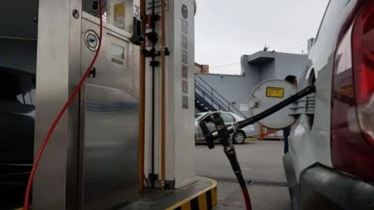 Combustibles: Axion y Shell suben precios de naftas y gasoil