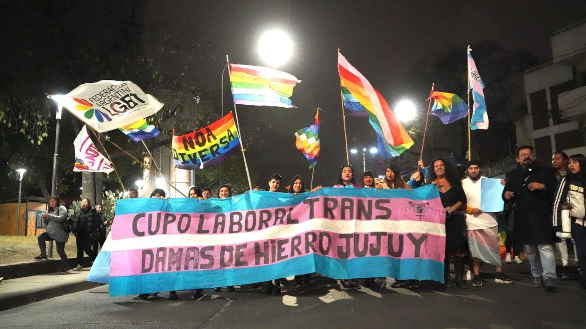 Multitudinaria Marcha del Orgullo LGBT en Jujuy