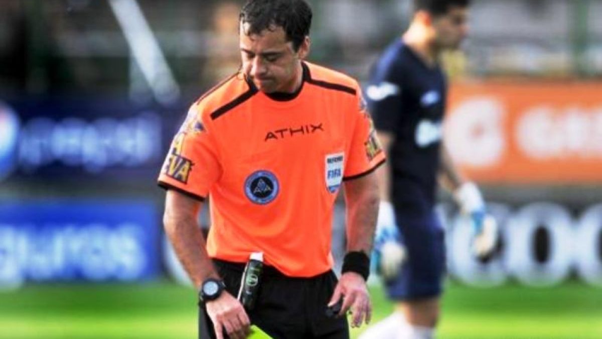 Diego Ceballos será el árbitro del duelo de Huracán e Independiente