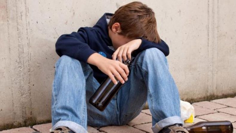 En Jujuy hay niños que consumen alcohol desde los 8 años