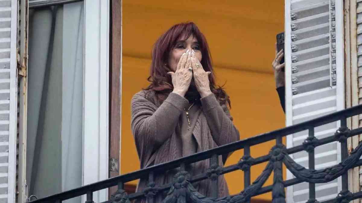 Cristina Kirchner habló: Que yo esté presa es la metáfora de una ...