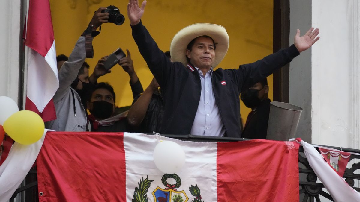 Pedro Castillo fue proclamado presidente de Perú