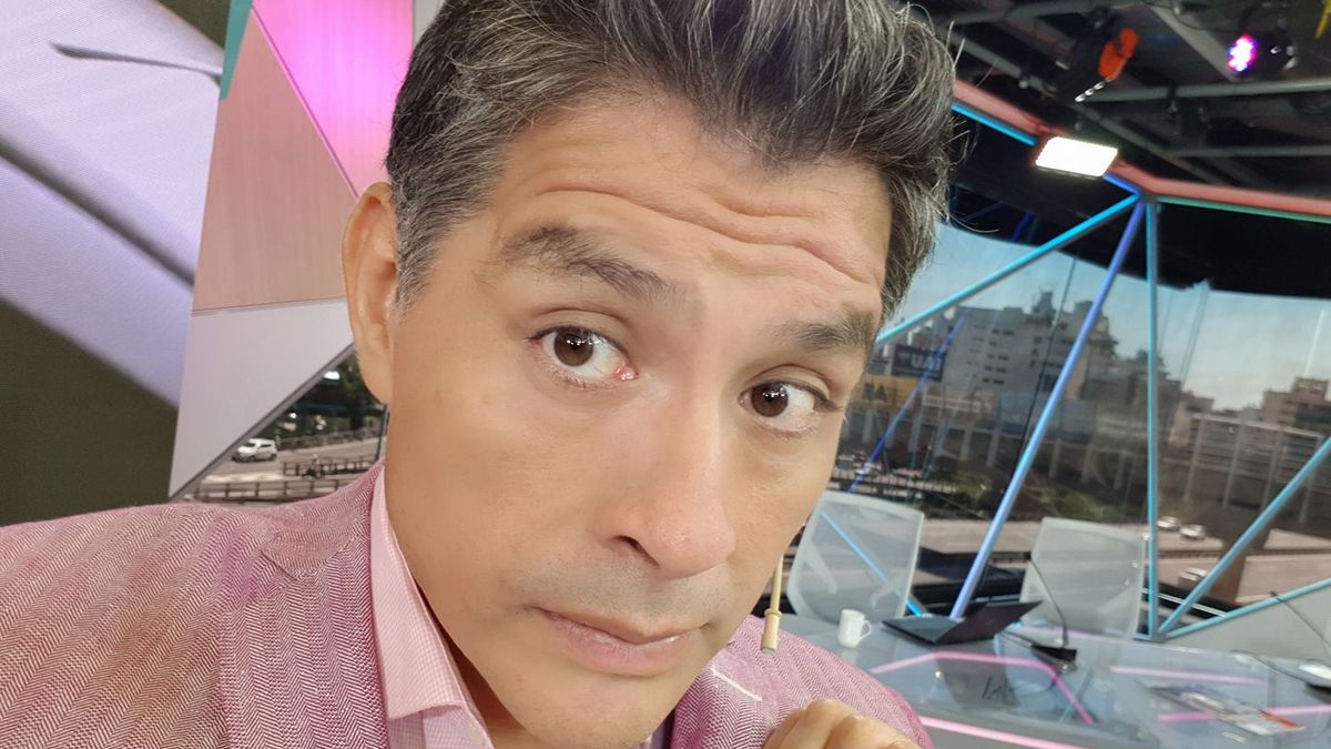 Guillermo Lobo fue blanco de criticas por su look pink