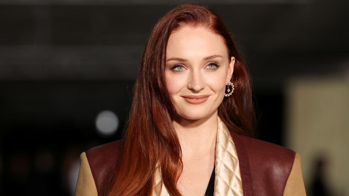 La actriz Sophie Turner se lesionó y detienen temporalmente el rodaje ...