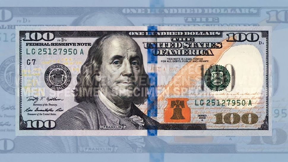 El nuevo billete de 100 dólares con avanzadas medidas de seguridad