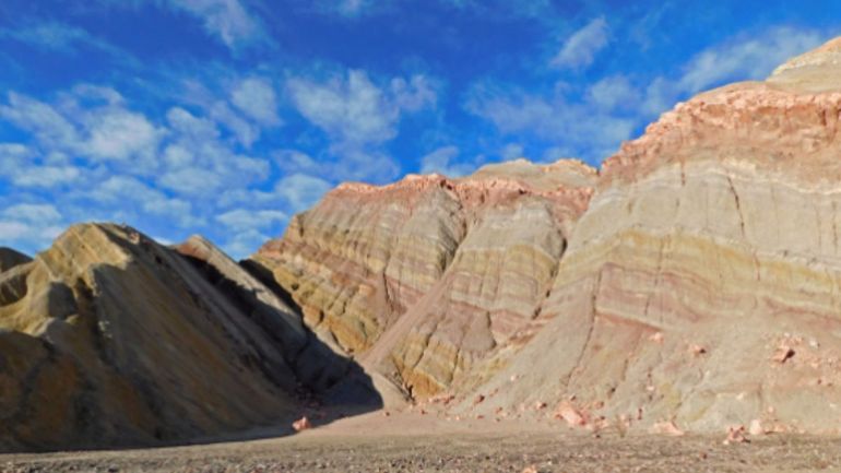 El Cerro de Siete Colores que no está en Jujuy y es hermoso para visitar