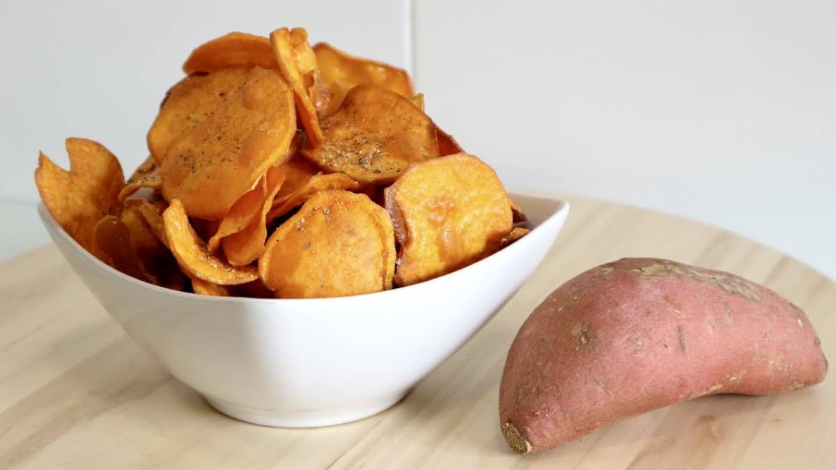 Batata chips: un snack saludable para tus juntadas