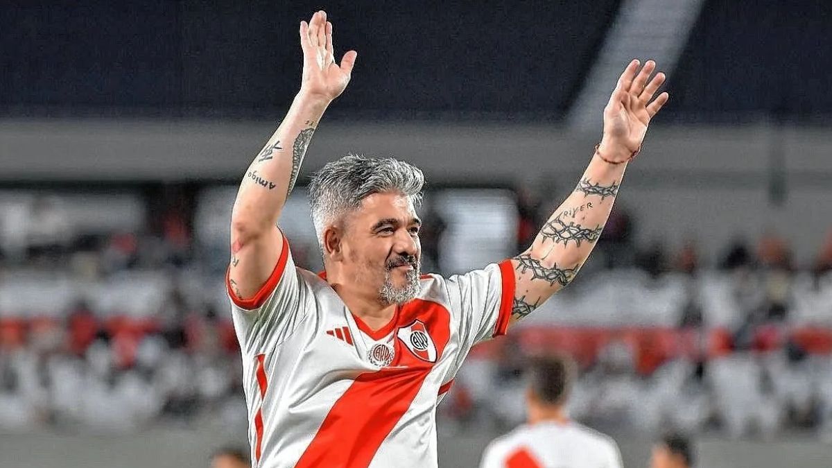 Ariel Ortega vuelve a jugar al norte con una especial exhibición