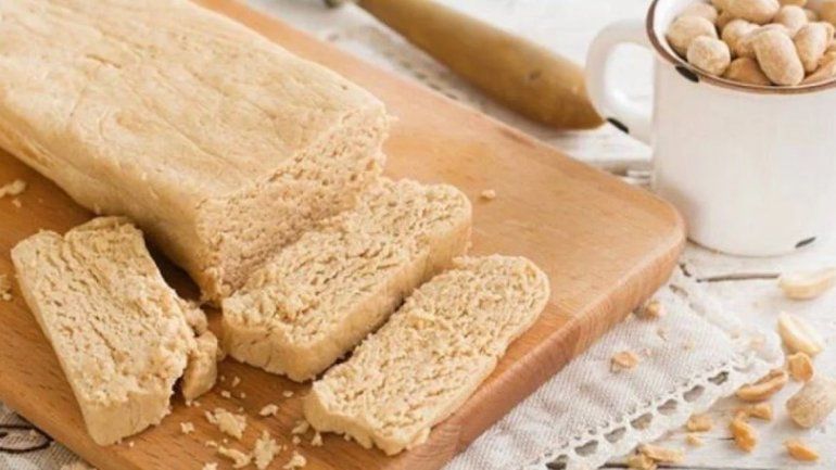 Receta del tradicional turrón de maní con 4 ingredientes