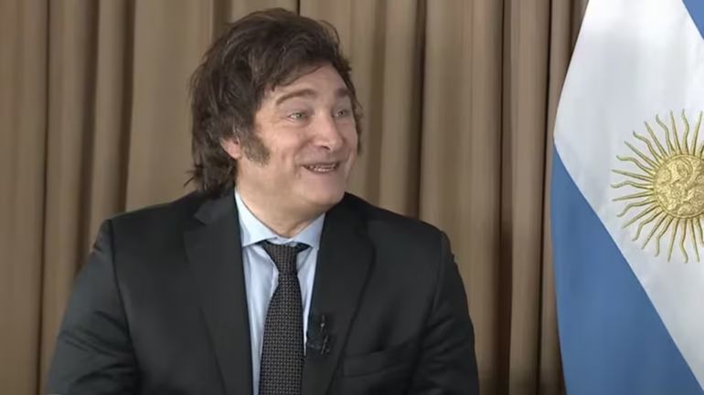 Javier Milei viaja a Estados Unidos junto a Luis Caputo