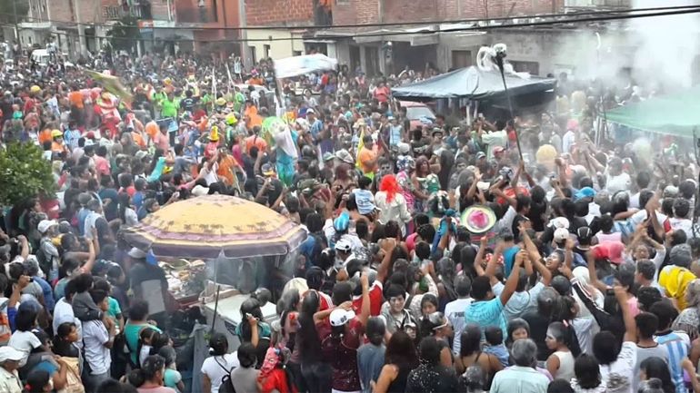 Todo listo para el Carnaval de Flores del barrio El Chingo