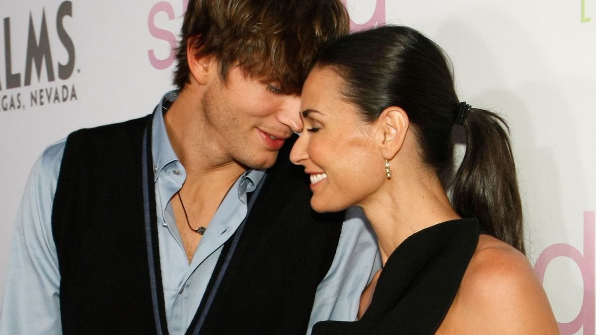 El extraño método de Ashton Kutcher para superar la separación de Demi ...