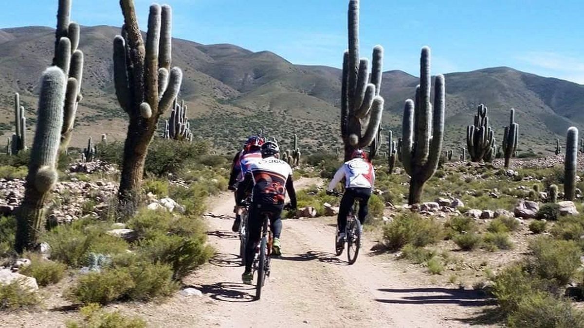 Abra Pampa: Rally Cross de Ciclismo en la Puna
