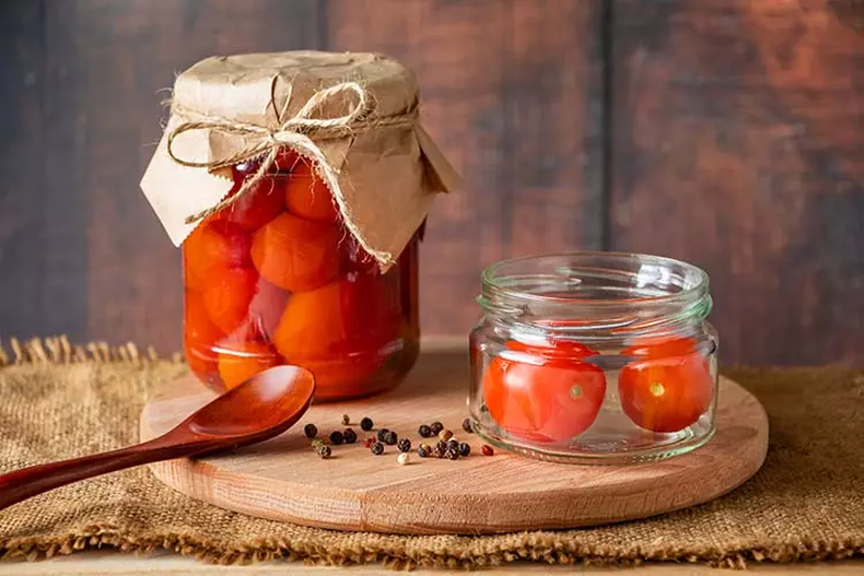 El truco para hacer conserva de tomate en casa