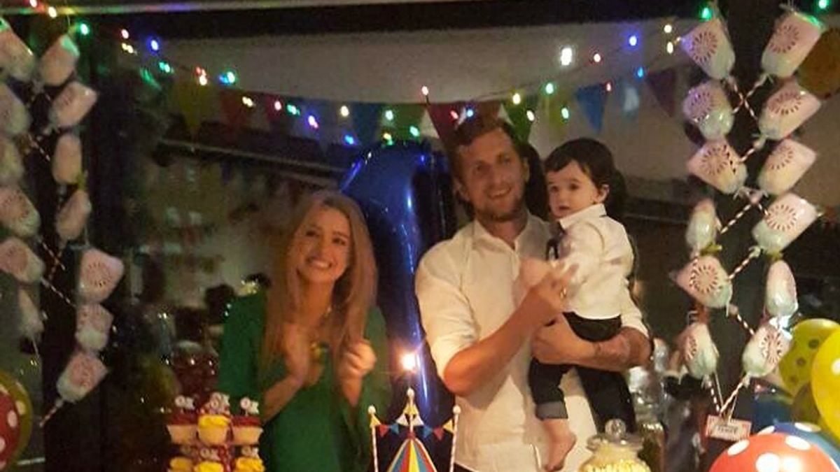 Sol Rivas y Nicolás Colazo festejaron el primer añito de Salvador en ...