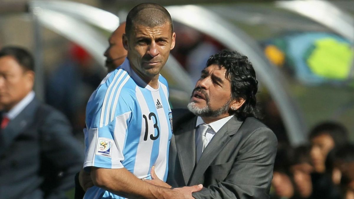 Walter Samuel podría sumarse al cuerpo técnico de Scaloni