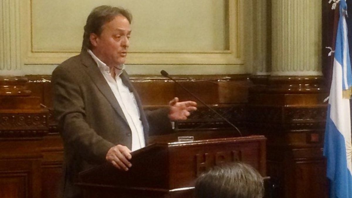 Víctor Urbani asumió como vice de Vizzotti en Salud